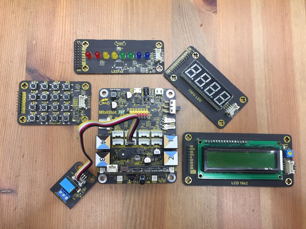 【創客萊吧 MakerLab】micro:bit小車 - 神車手訓練營｜Accupass 活動通